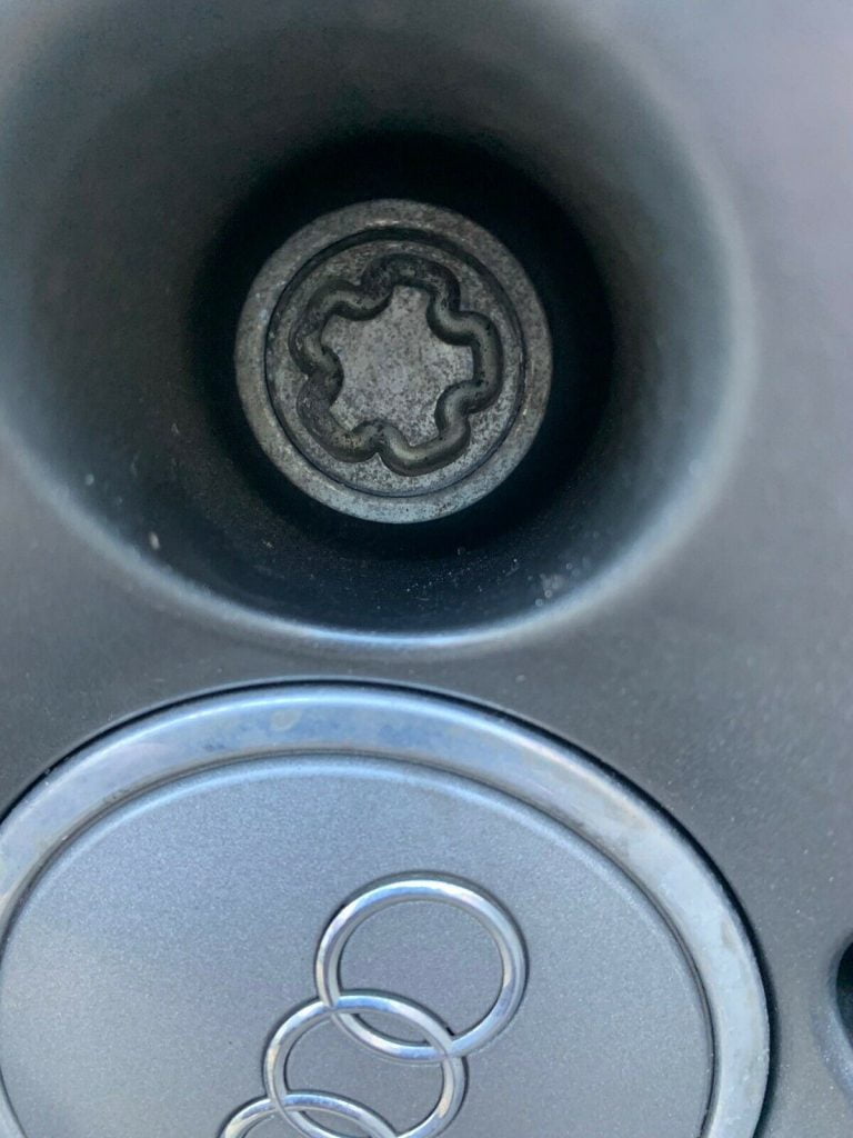 VW Genuine Replacement Locking Wheel Key & Matching Service - Car Parts ...